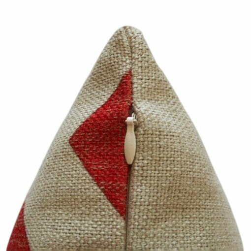 Red-ZigZag-Cushion-Zip